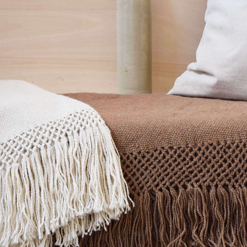 Plaid lama marron Dominica | Plaid en laine | Finca Home
